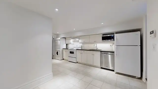 $1800 / 1br - basement - Trinity Bellwoods Park (Queen West and | Long ...