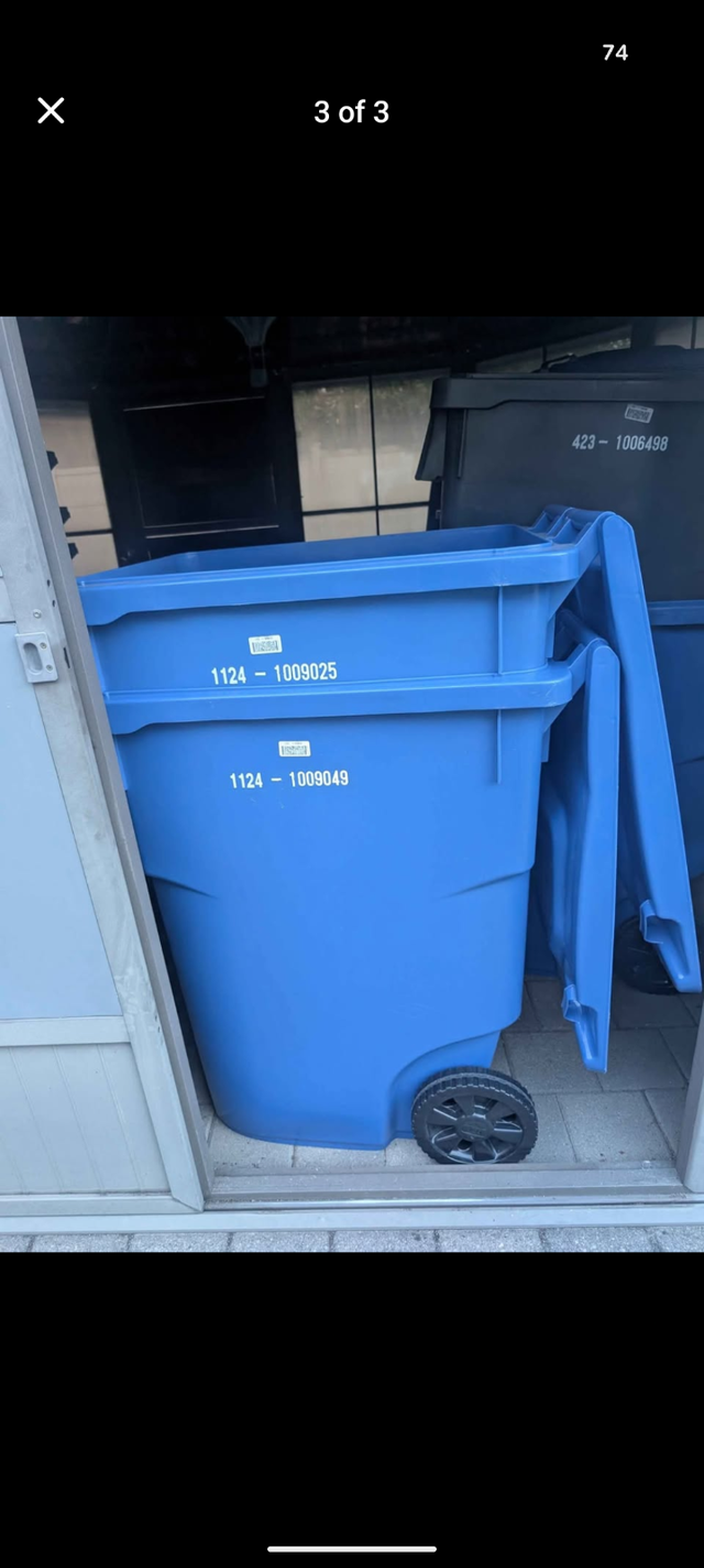 GARBAGE BINS NEW 360 litres/95 gallons | Other | City of Toronto | Free ...