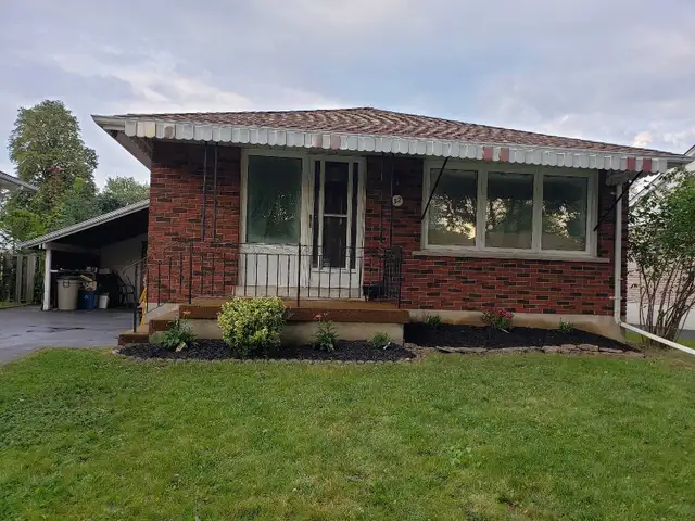 Beautiful 3 Bedroom in Brier Park | Long Term Rentals | Brantford ...