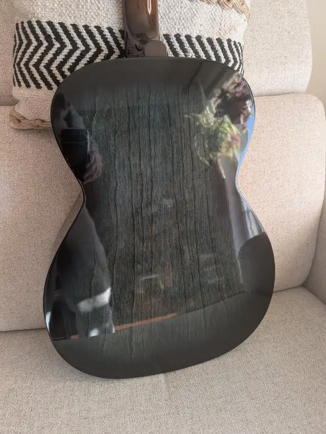 Guitare Legacy indigo burst Q-Discret | Guitars | Lanaudière | Free ...