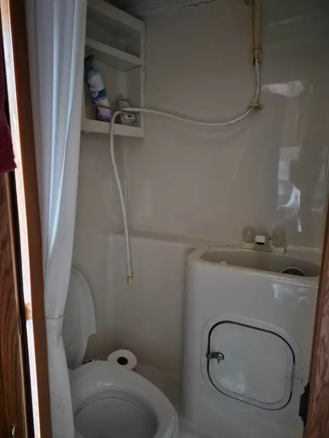 Truck camper for sale | Travel Trailers & Campers | Timmins | Free ...
