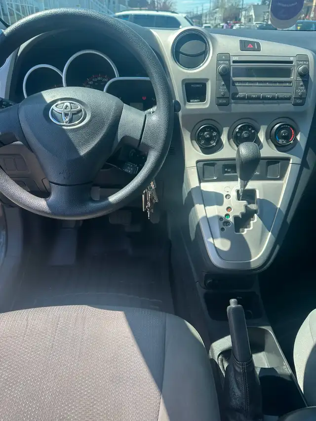 Toyota Matrix 1.8L-XR automatique très écono pas taxes à payer ! | Cars ...