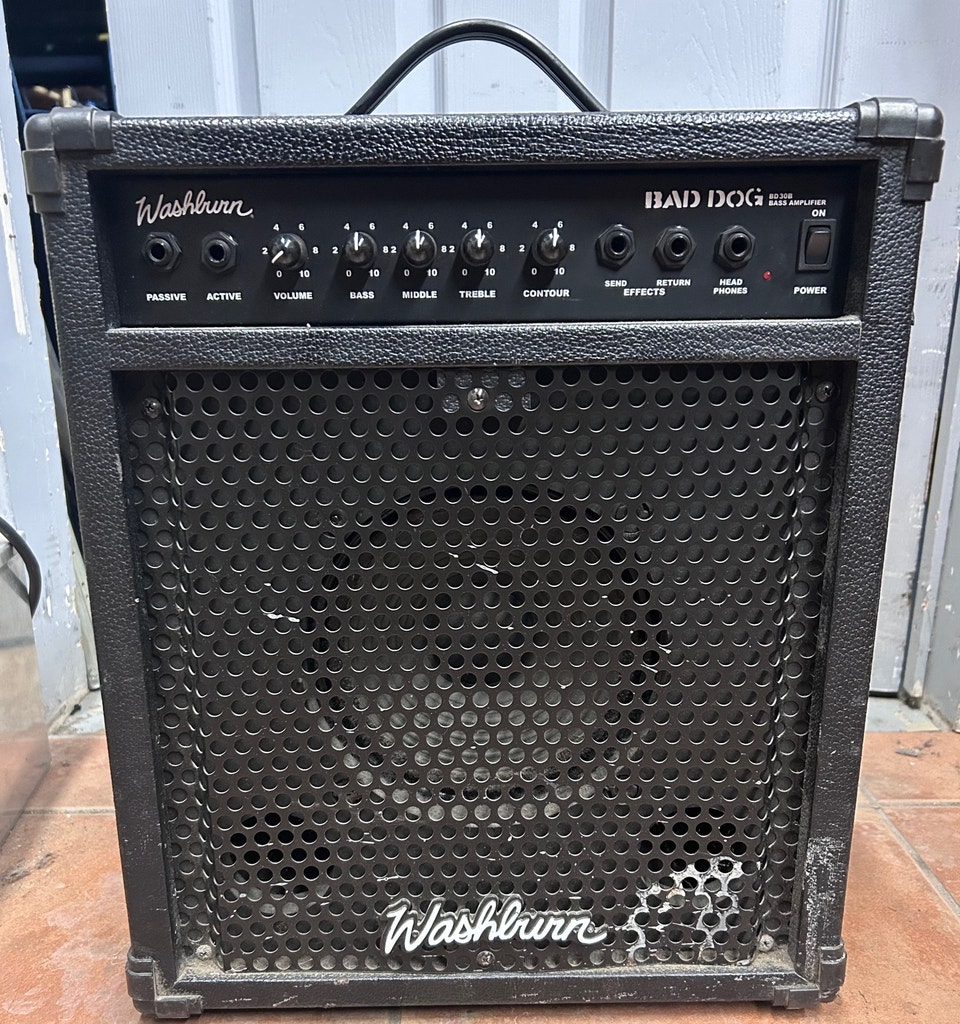 Used Washburn BD-30B 20 Watt Practice Bass Guitar Amplifier | Amps ...