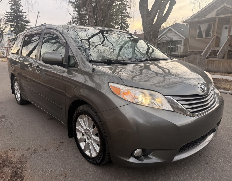 2012 Toyota Sienna XLE AWD | Cars & Trucks | Edmonton | Free local ...