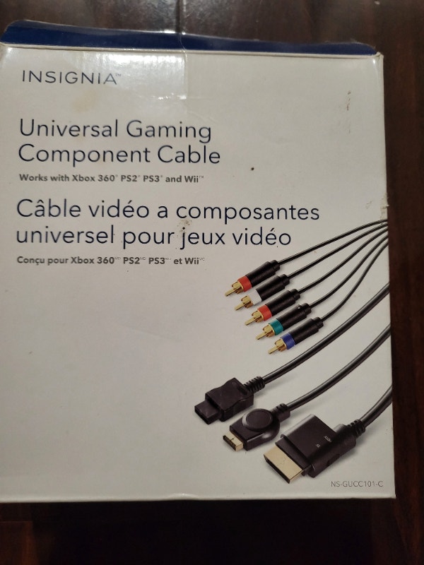 Insignia Universal Gaming Component Cable. Connect Xbox 360, PS2 ...
