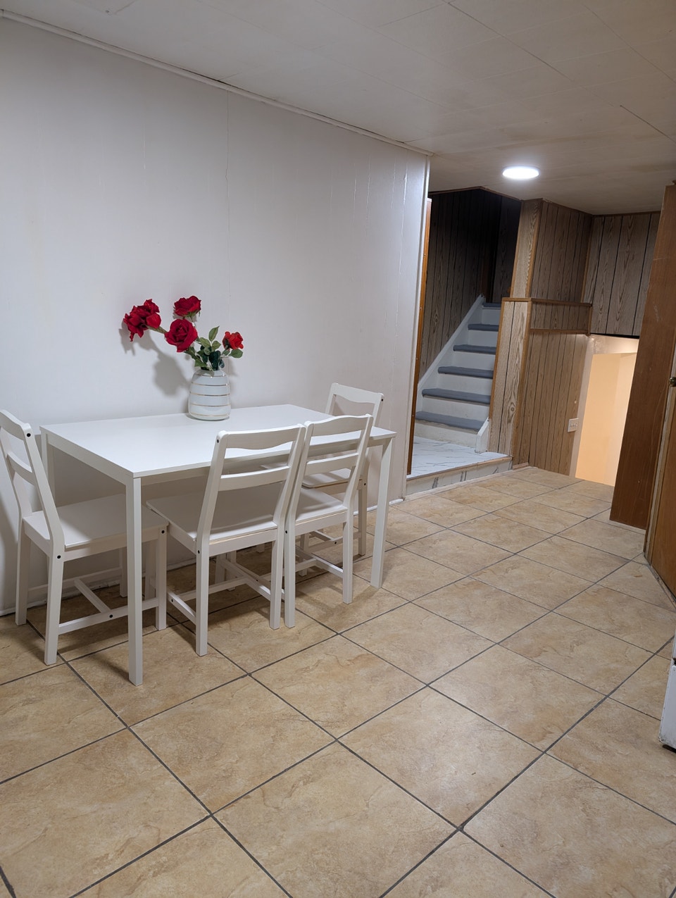 2 bedrooms and a den basement for rent at Finch /Victoria Park | Long ...