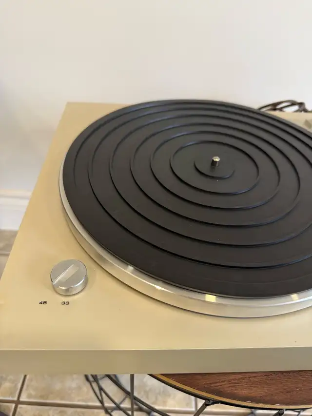VINTAGE AKAI Turntable Model AP-B20. Belt Drive, Auto return. | Arts ...