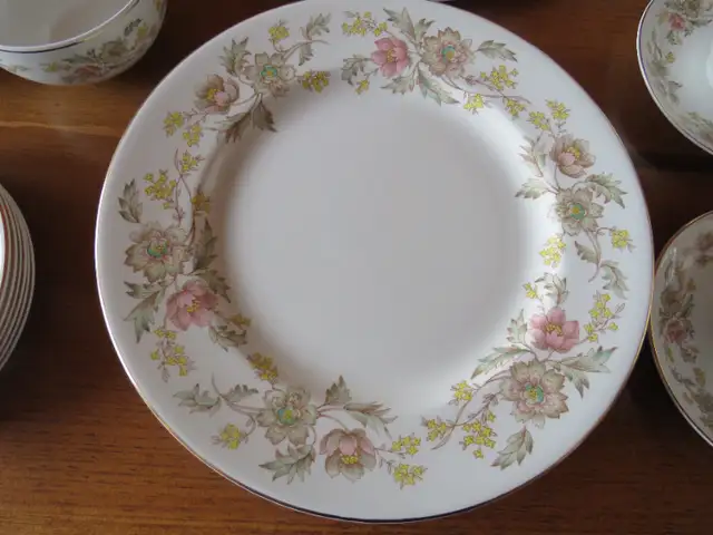 Johnson Brothers Snow White Set Dishes Floral | Kitchen & Dining Wares ...