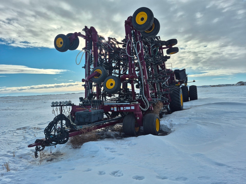 2016 Seed hawk Icon | Farming Equipment | Saskatoon | Free local ...