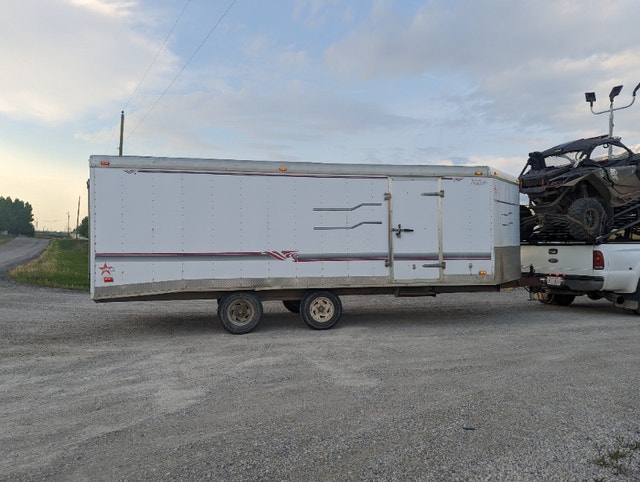 25 ft V nose enclosed trailer | Cargo & Utility Trailers | Calgary | Kijiji