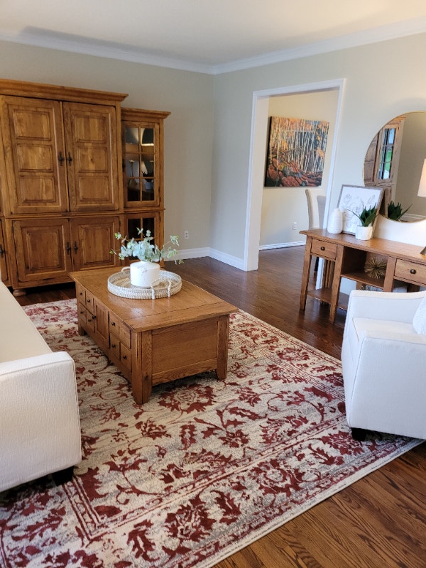 Broyhill Attic Heirloom Entertainment Unit, Sofa & Coffee Table ...