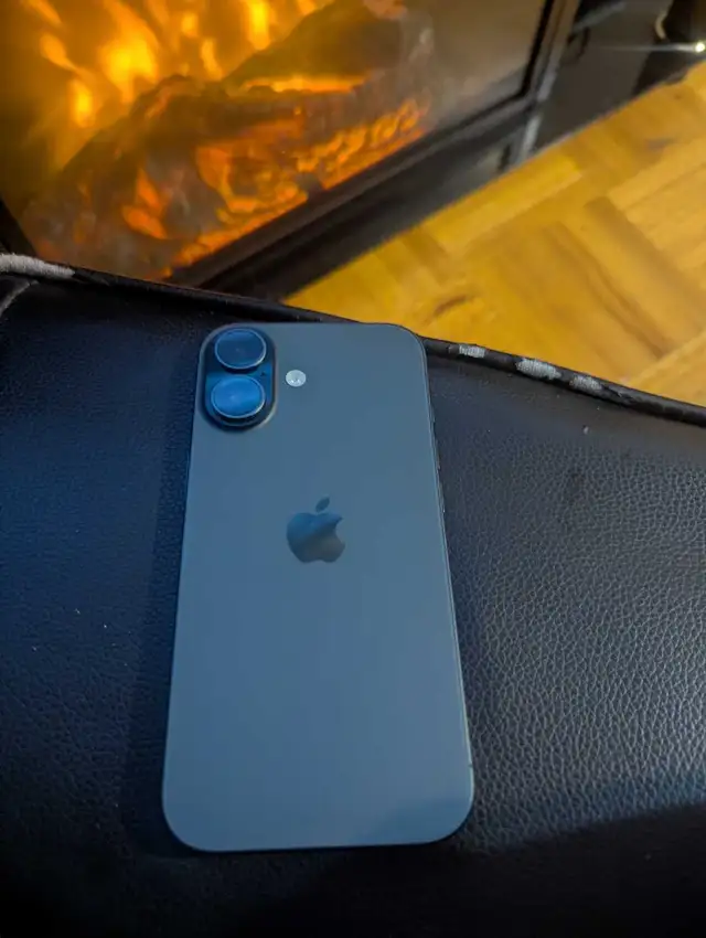 iPhone 17 256 | Cell Phones | City of Toronto | Free local classifieds ...