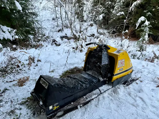 Snowmobile Ski-doo Elan 800$ | Snowmobiles | Nelson | Free local ...