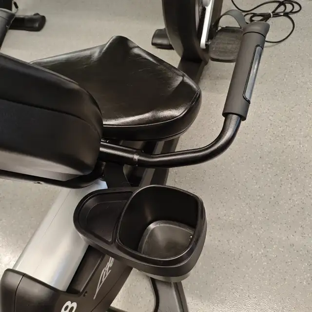 Life Fitness 95re Recumbent cycle Discover SE3HD Display | Exercise ...