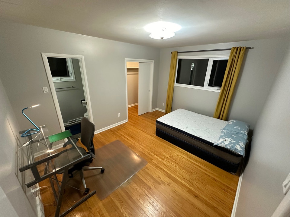 Private/Shared Furnished rooms with private entrance near UofM | Room ...