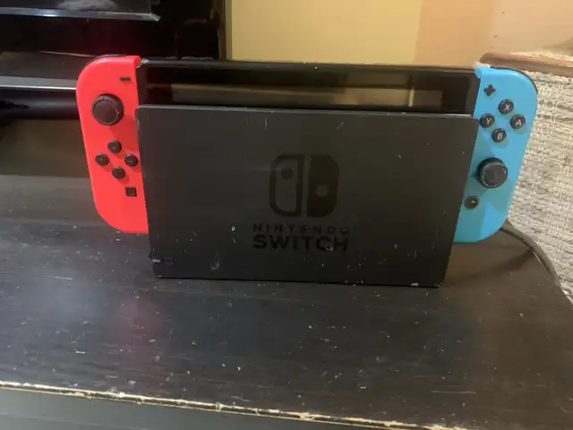 Nintendo Switch With Red and Blue Joy Cons | Nintendo Switch | Oakville ...