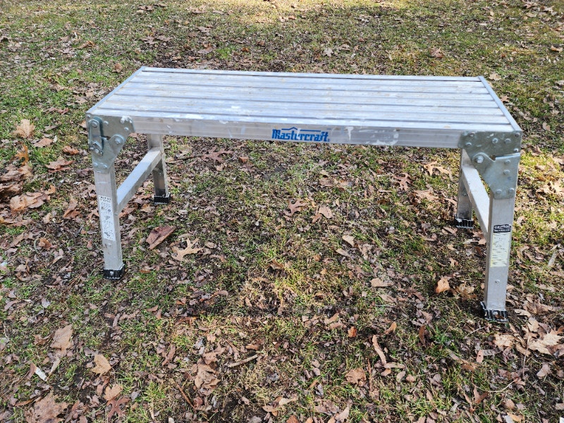 Mastercraft Aluminum Foldable High Work Platform, 20-in, 225-lb ...