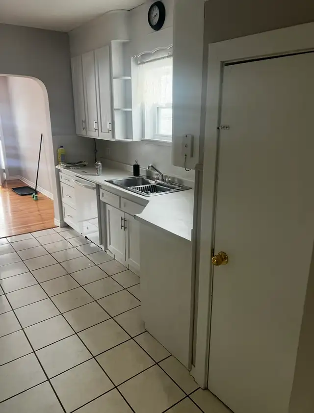Beautiful 2-Bedroom Lower Unit – Available Now | Long Term Rentals ...