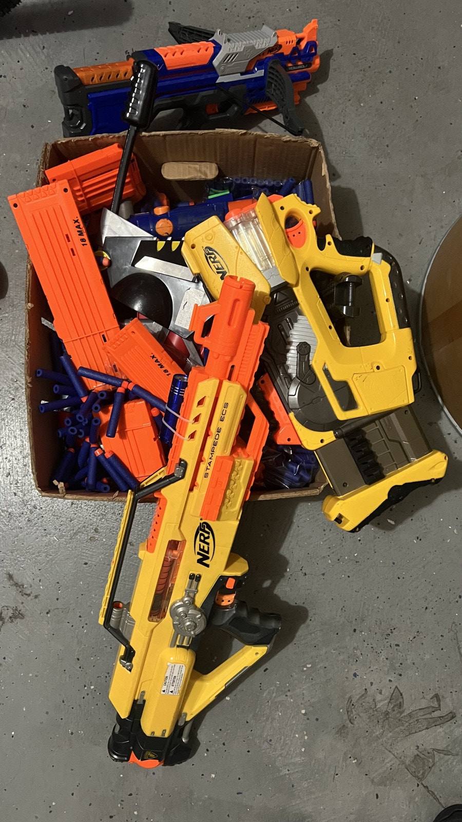 BOX OF NERF GUNS (400+ NERF Bullets) | Toys & Games | Oakville / Halton ...