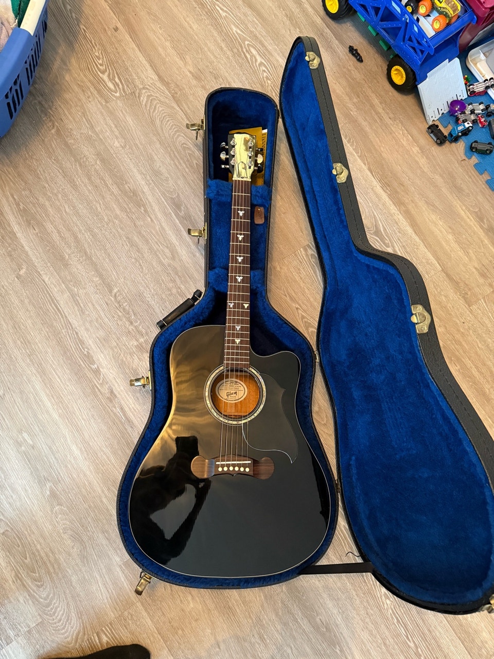 Gibson Songwriter Special - Ebony - 2009 | Guitars | Oakville / Halton ...