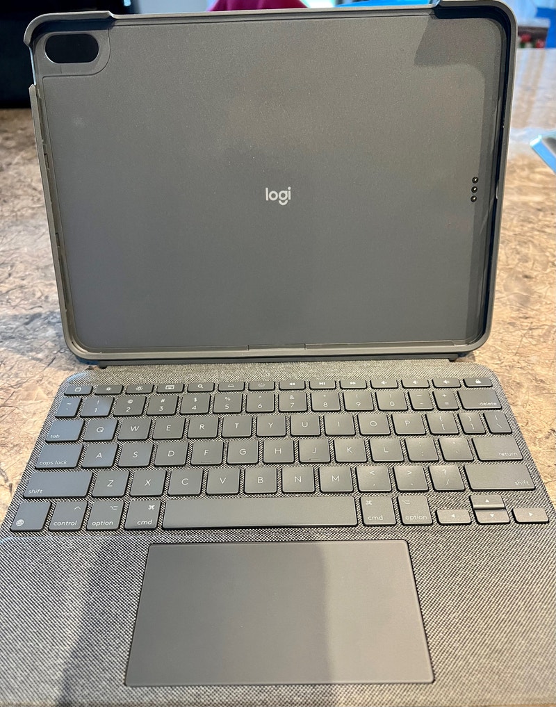 Logitech Combo Touch iPad Air (4th, 5th gen) Keyboard Case | iPads ...