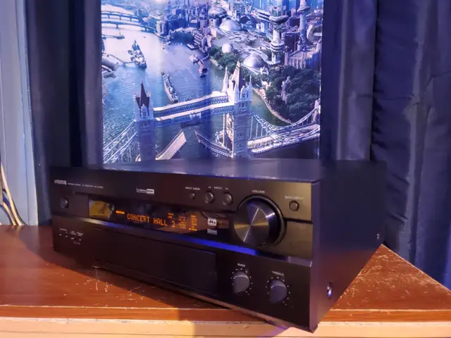 Amplificateur audio/vidéo dts qualité Yamaha RX-V1000 avec Phono ...