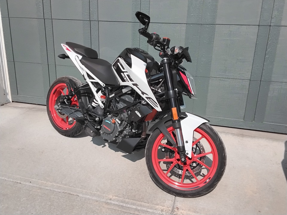 2022 KTM Duke 200 1600km | Street, Cruisers & Choppers | Calgary | Free ...