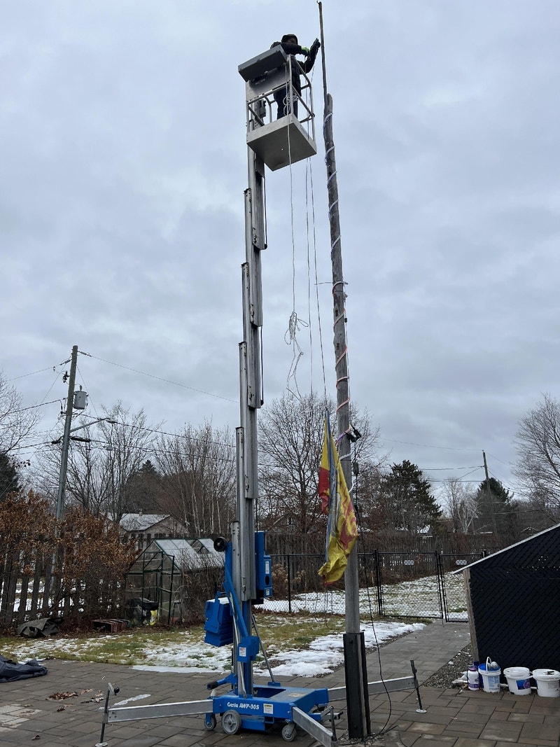 Genie Electric 30 Foot Vertical Lift , Compact | Other Business ...