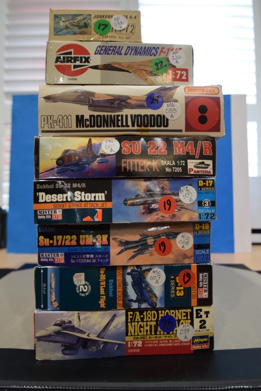 Mixed Box of Model Airplanes BX5 | Hobbies & Crafts | City of Toronto ...