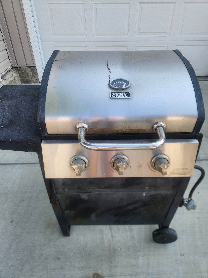 Backyard Grill BBQ | BBQs & Outdoor Cooking | St. Albert | Free local ...