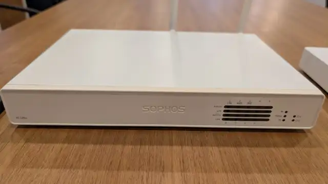 Sophos XG 125 Firewall + 2 access points | General Electronics | City ...