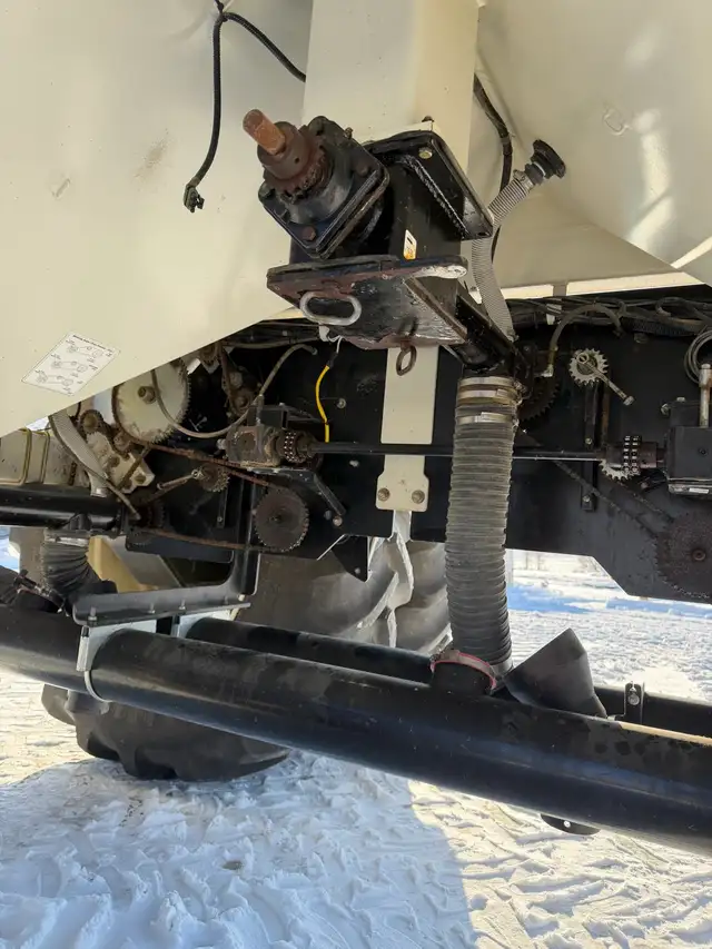 Bourgault 6700 dual shoot mint shape | Farming Equipment | Regina ...