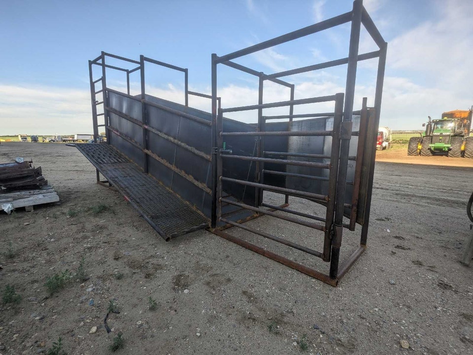 Loading chute. Chute . Cattle Loading chute. | Livestock | Red Deer ...
