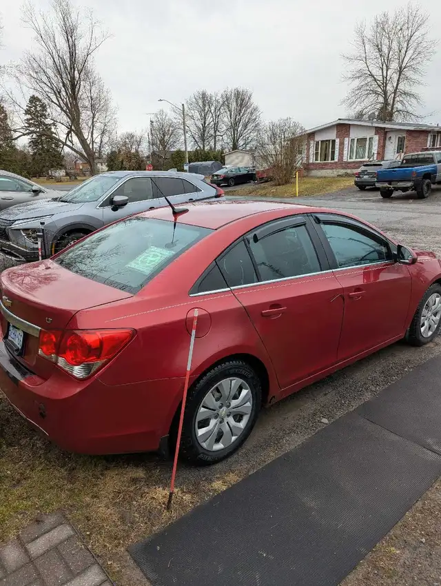 Chevrolet Cruze comes with winter and summer tires on rims | Cars ...