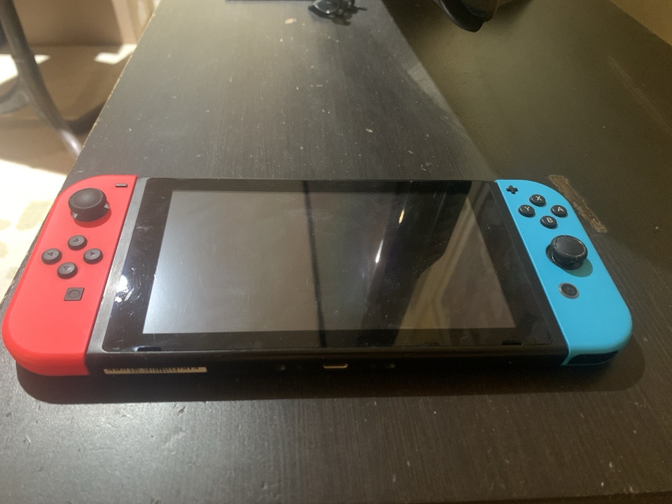 Nintendo Switch With Red and Blue Joy Cons | Nintendo Switch | Oakville ...