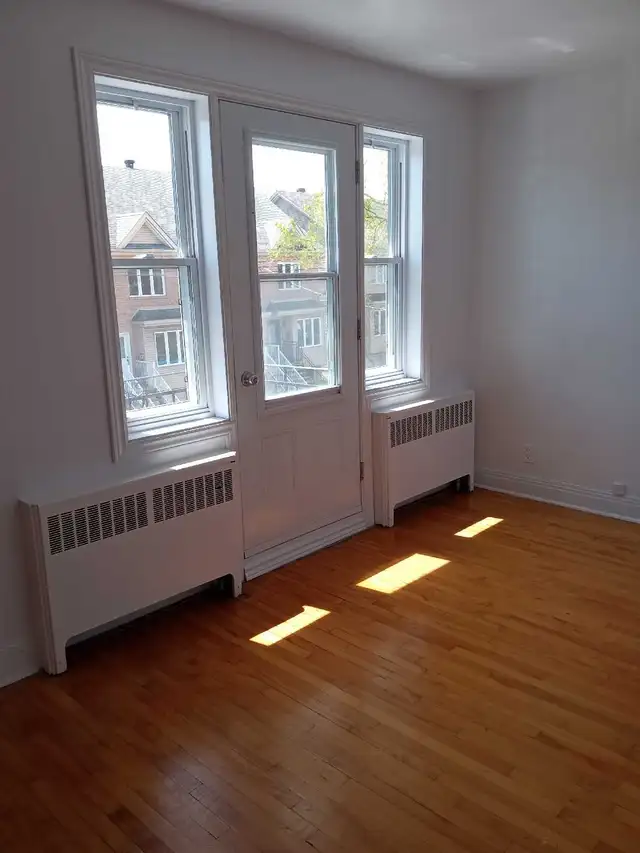 3 1/2 chauffé Rosemont - proche du métro Pie IX | Long Term Rentals ...