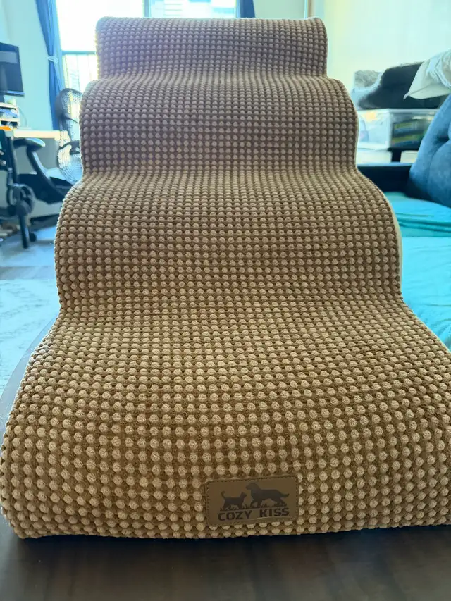 Cozy Kiss Pet Steps | Accessories | City of Toronto | Free local ...