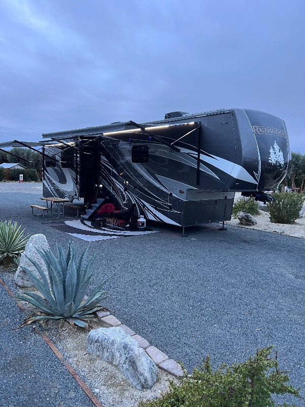 Crossroads Redwood 3901MB | RVs & Motorhomes | Calgary | Kijiji