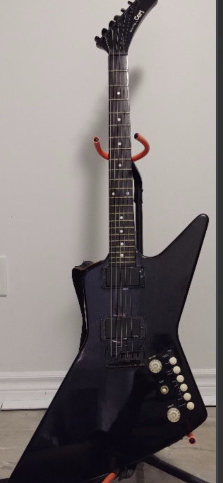 CORT- Explorer Electric Guitar (Black) | Guitars | City of Toronto ...