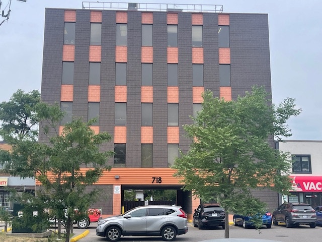 AWESOME OFFICE SPACE AT 718 WILSON AVE 1ST MONTH FREE RENT | Commercial ...