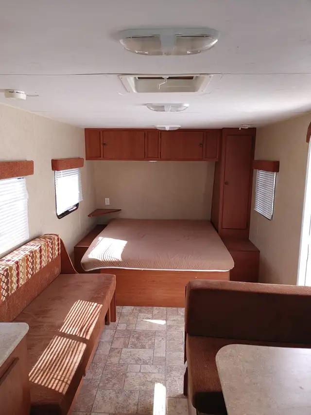 24’ KZ Travel Trailer, 3380 lbs, sleeps 6 - Priced to sell | Travel ...