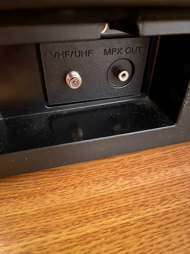 Sony Trinitron KV-1972R 19” CRT TV Retro Gaming with Remote | TVs ...