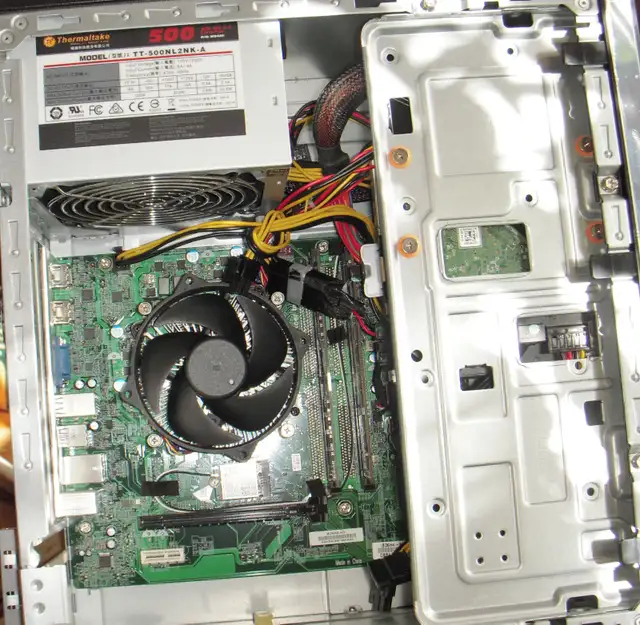 8thGen i7 8700 4.6 GHz 6xCore 32GigsDDR4 M.2SSD Rx 550 WiFi | Desktop ...