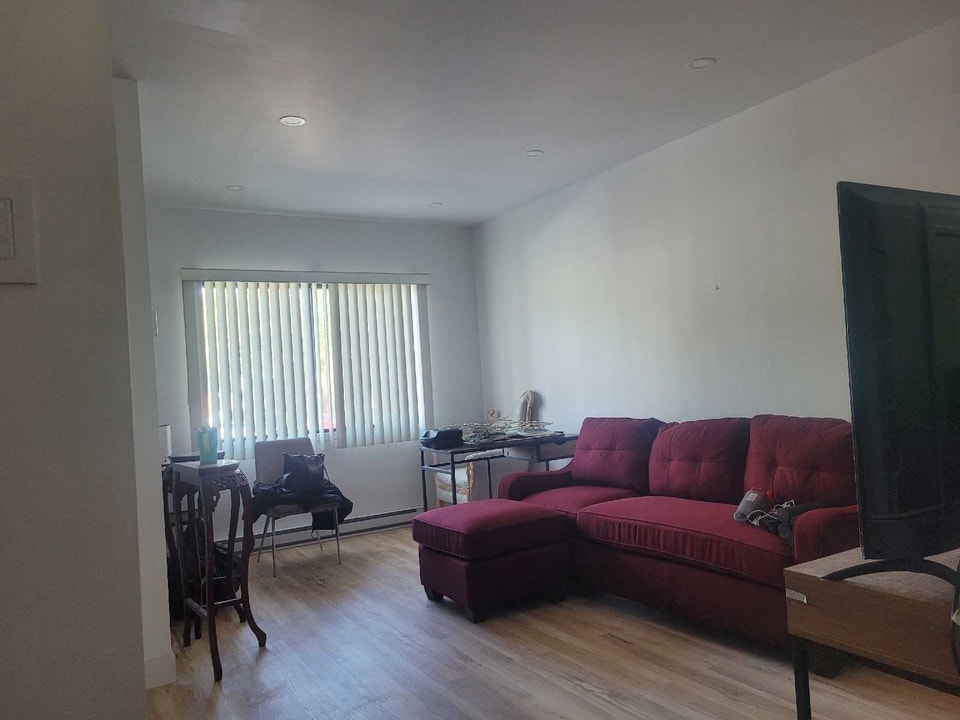 Rooom in Lower duplex | Room Rentals & Roommates | City of Montréal ...