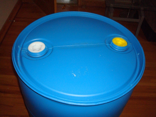 BLUE IS BETTER!! 55 Gallon Rain Barrels With NEW Brass Spigots | Plants ...
