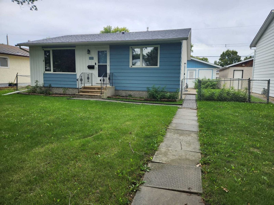 Three bedrooms house for rent | Long Term Rentals | Winnipeg | Free ...