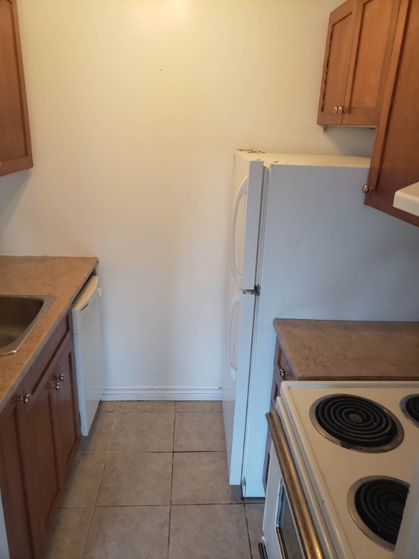 All Utilities Included Bachelor Unit | Long Term Rentals | City of ...