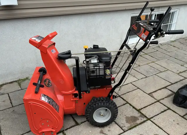Ariens Snow Blower Sno-Thro 624E model 92001 Souffleuse Neige ...