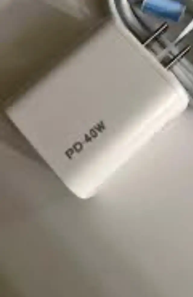 PD-40W USB-C Wall Charger - White | Other | Oshawa / Durham Region ...