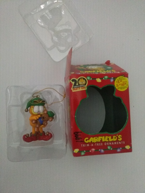 Christmas Ornament: Garfield Elf with Pookie Bear 1996 | Holiday, Event ...